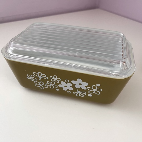 Pyrex | Kitchen | Vintage Pyrex Avocado Green Dish With Lid | Poshmark